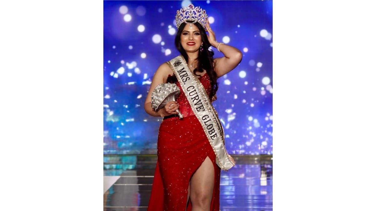 Pooja Walia Crowned Mrs. Globe Curve 2025, Representing her Canadian ...